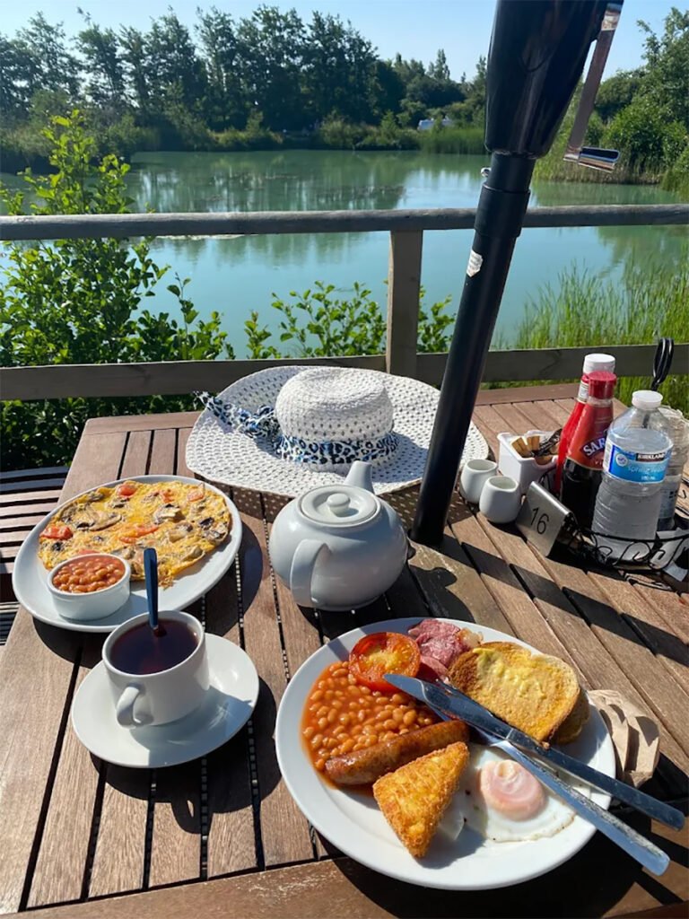 Waterside Café - Sandwich Lakes